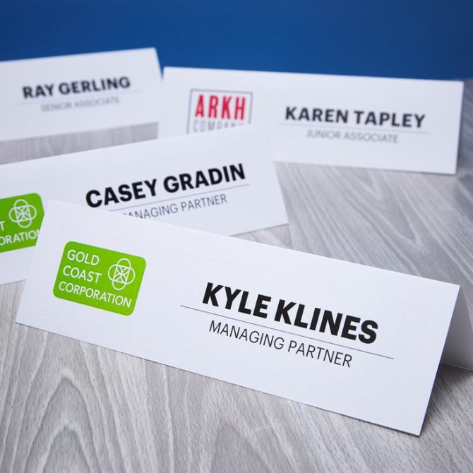 Table Tag Name Elegan: Mewujudkan Suasana Profesional dan Menyambut ...